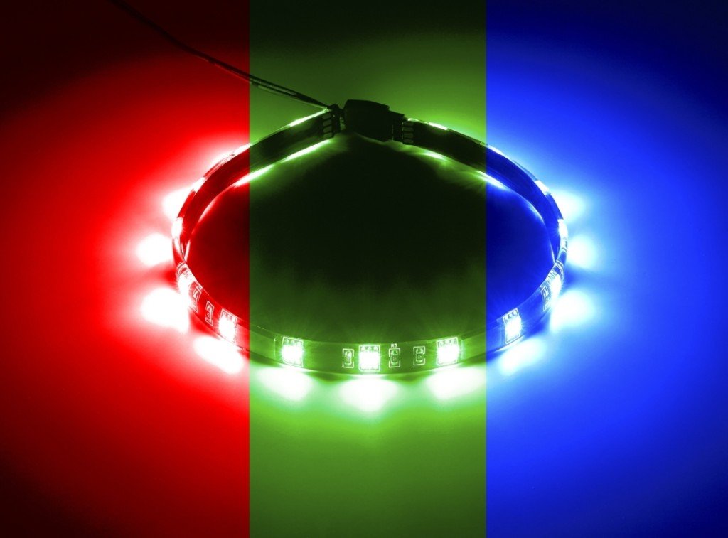 CableMod WideBeam Magnetic RGB LED Kit - 30cm