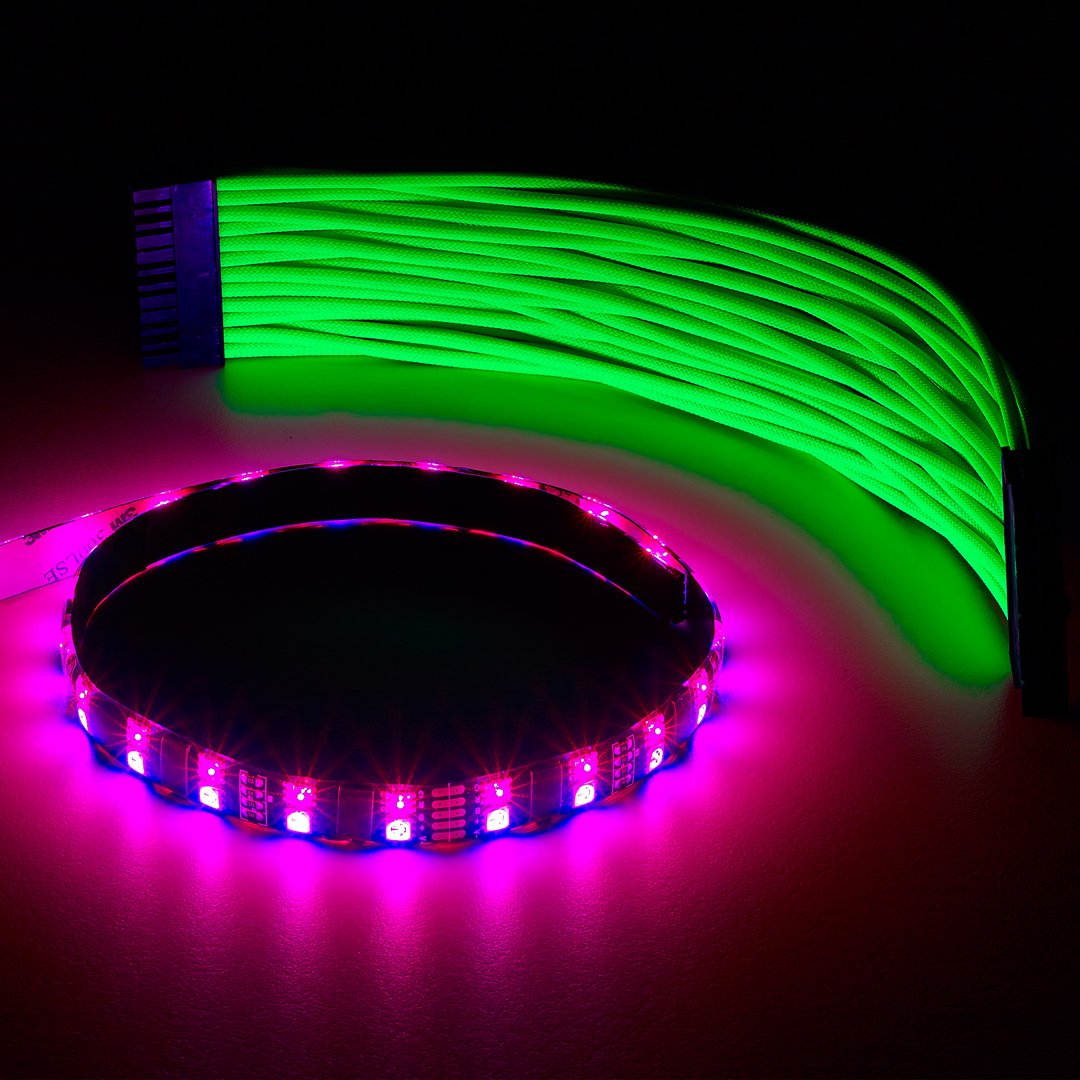 CableMod WideBeam Hybrid LED Kit 30cm - RGB/UV