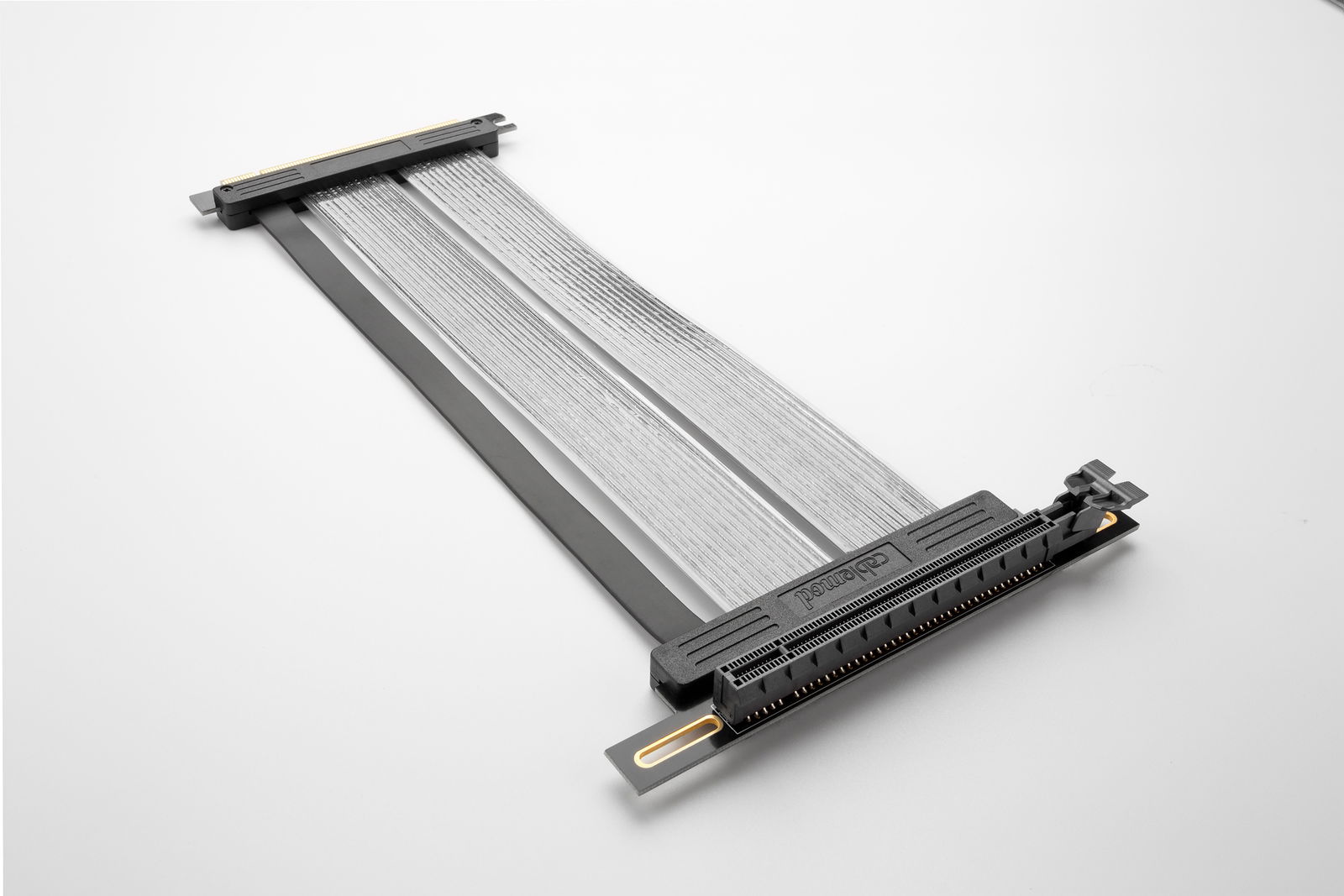 CableMod Right Angle PCI-e 4.0 Riser Cable (Black, 22cm) – CableMod